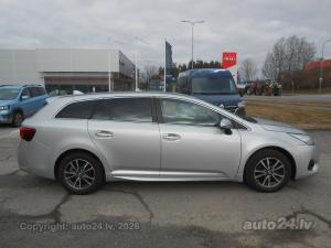 Grey Toyota Avensis 2016 in Viljandi, with an engine capacity of 1.60 L and mileage of 197 thousand km for 8890 €, photo 19 on AUTOMOTO.COM.LV