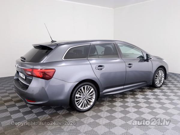 Pelēks Toyota Avensis 2016 Tallina, ar dzinēja tilpumu 1.60 L un nobraukumu 199 tūkst. km par 6499 €, foto 3 vietnē AUTOMOTO.COM.LV