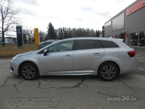 Grey Toyota Avensis 2016 in Viljandi, with an engine capacity of 1.60 L and mileage of 197 thousand km for 8890 €, photo 17 on AUTOMOTO.COM.LV