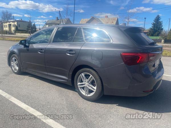 Grey Toyota Avensis 2016 in Tallinn, with an engine capacity of 1.60 L and mileage of 191 thousand km for 9500 €, photo 5 on AUTOMOTO.COM.LV