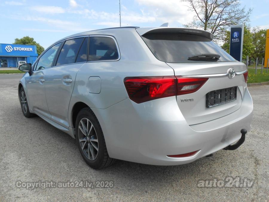 Pelēks Toyota Avensis 2016 Viljandi, ar dzinēja tilpumu 1.60 L un nobraukumu 197 tūkst. km par 8890 €, foto 5 vietnē AUTOMOTO.COM.LV
