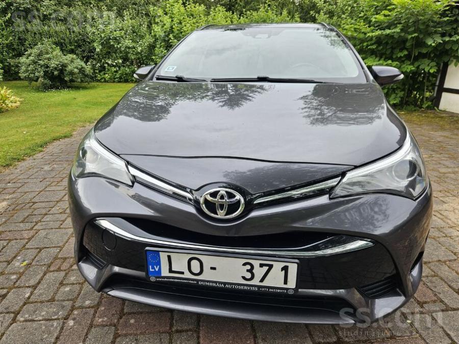 Pelēks Toyota Avensis 2016 Rīga, ar dzinēja tilpumu 2.00 L un nobraukumu 289 tūkst. km par 8680 €, foto 3 vietnē AUTOMOTO.COM.LV