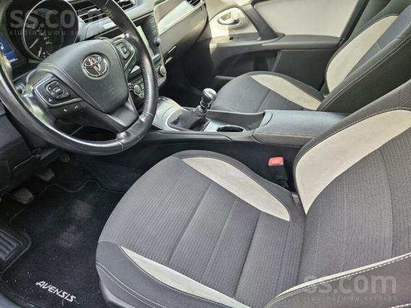 Pelēks Toyota Avensis 2016 Rīga, ar dzinēja tilpumu 2.00 L un nobraukumu 289 tūkst. km par 8680 €, foto 4 vietnē AUTOMOTO.COM.LV