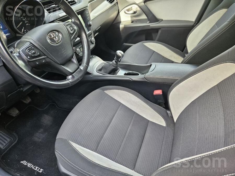 Pelēks Toyota Avensis 2016 Rīga, ar dzinēja tilpumu 2.00 L un nobraukumu 289 tūkst. km par 8680 €, foto 5 vietnē AUTOMOTO.COM.LV