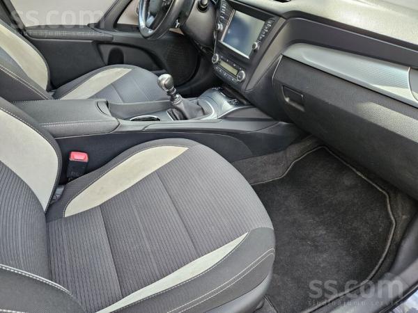 Pelēks Toyota Avensis 2016 Rīga, ar dzinēja tilpumu 2.00 L un nobraukumu 289 tūkst. km par 8680 €, foto 5 vietnē AUTOMOTO.COM.LV