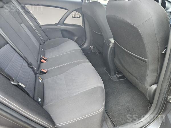 Pelēks Toyota Avensis 2016 Rīga, ar dzinēja tilpumu 2.00 L un nobraukumu 289 tūkst. km par 8680 €, foto 9 vietnē AUTOMOTO.COM.LV