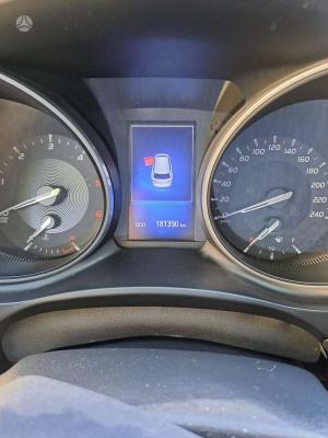Серый Тойота Авенсис 2016 в Каунас, объемом двигателя 2.00 л и пробегом 181 тыс. км за 8000 €, фото 6 на AUTOMOTO.COM.LV