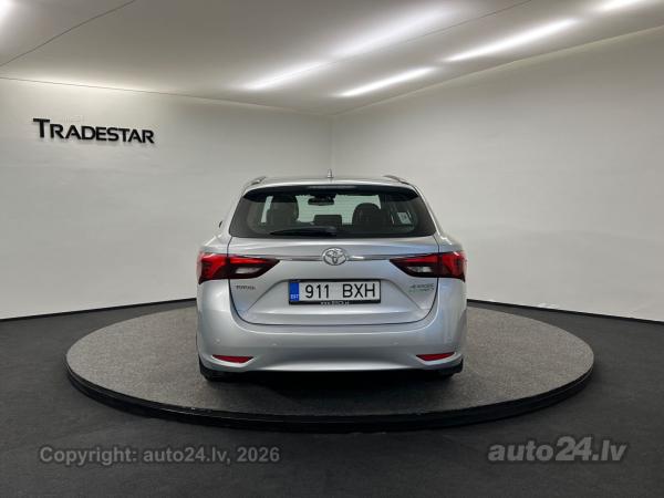 Pelēks Toyota Avensis 2016 Pērnava, ar dzinēja tilpumu 1.60 L un nobraukumu 260 tūkst. km par 8490 €, foto 6 vietnē AUTOMOTO.COM.LV