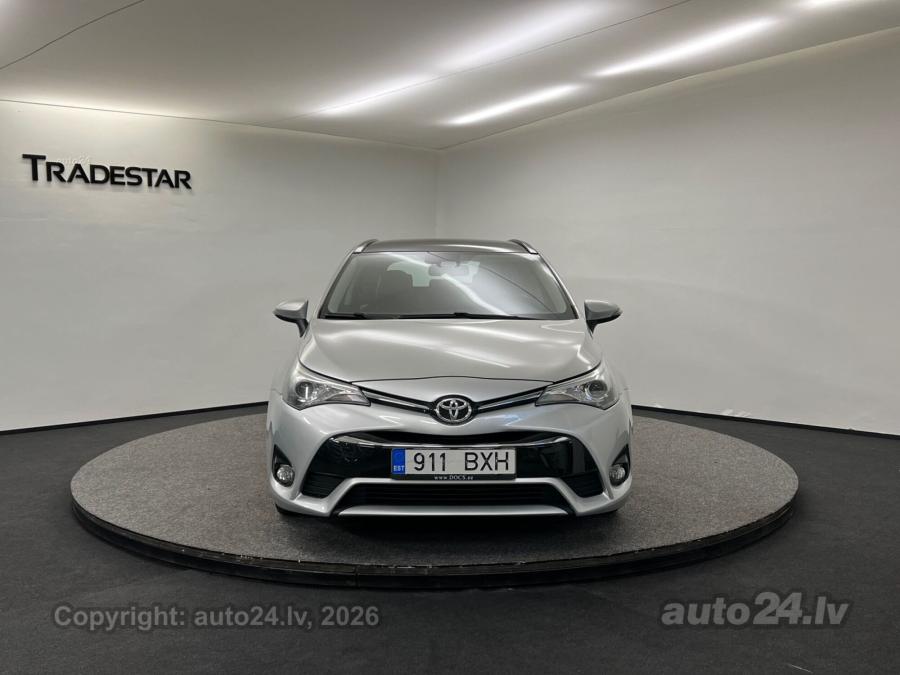 Pelēks Toyota Avensis 2016 Pērnava, ar dzinēja tilpumu 1.60 L un nobraukumu 260 tūkst. km par 8490 €, foto 3 vietnē AUTOMOTO.COM.LV
