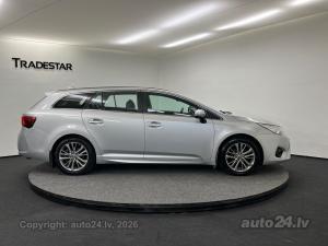 Pelēks Toyota Avensis 2016 Pērnava, ar dzinēja tilpumu 1.60 L un nobraukumu 260 tūkst. km par 8490 €, foto 5 vietnē AUTOMOTO.COM.LV