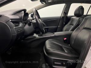 Pelēks Toyota Avensis 2016 Pērnava, ar dzinēja tilpumu 1.60 L un nobraukumu 260 tūkst. km par 8490 €, foto 10 vietnē AUTOMOTO.COM.LV