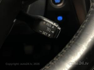 Pelēks Toyota Avensis 2016 Pērnava, ar dzinēja tilpumu 1.60 L un nobraukumu 260 tūkst. km par 8490 €, foto 23 vietnē AUTOMOTO.COM.LV