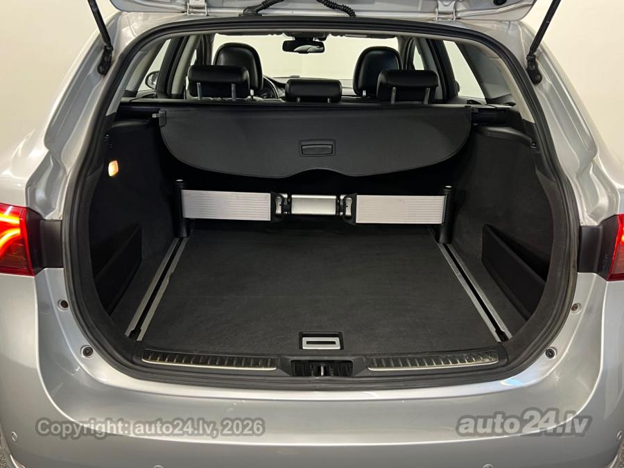 Pelēks Toyota Avensis 2016 Pērnava, ar dzinēja tilpumu 1.60 L un nobraukumu 260 tūkst. km par 8490 €, foto 28 vietnē AUTOMOTO.COM.LV