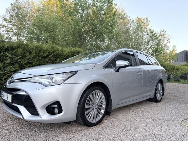 Pelēks Toyota Avensis 2016 Rīga, ar dzinēja tilpumu 2.00 L un nobraukumu 150 tūkst. km par 9200 €, foto 3 vietnē AUTOMOTO.COM.LV