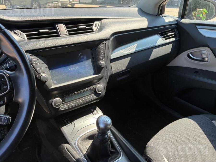 Серый Тойота Авенсис 2016 в Елгава, объемом двигателя 2.00 л и пробегом 412 тыс. км за 2420 €, фото 10 на AUTOMOTO.COM.LV