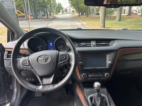 Grey Toyota Avensis 2016 in Kaunas, with an engine capacity of 1.60 L and mileage of 326 thousand km for 6400 €, photo 6 on AUTOMOTO.COM.LV