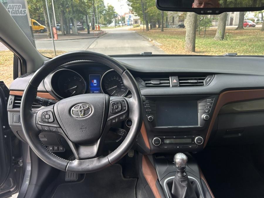 Серый Тойота Авенсис 2016 в Каунас, объемом двигателя 1.60 л и пробегом 326 тыс. км за 6400 €, фото 7 на AUTOMOTO.COM.LV