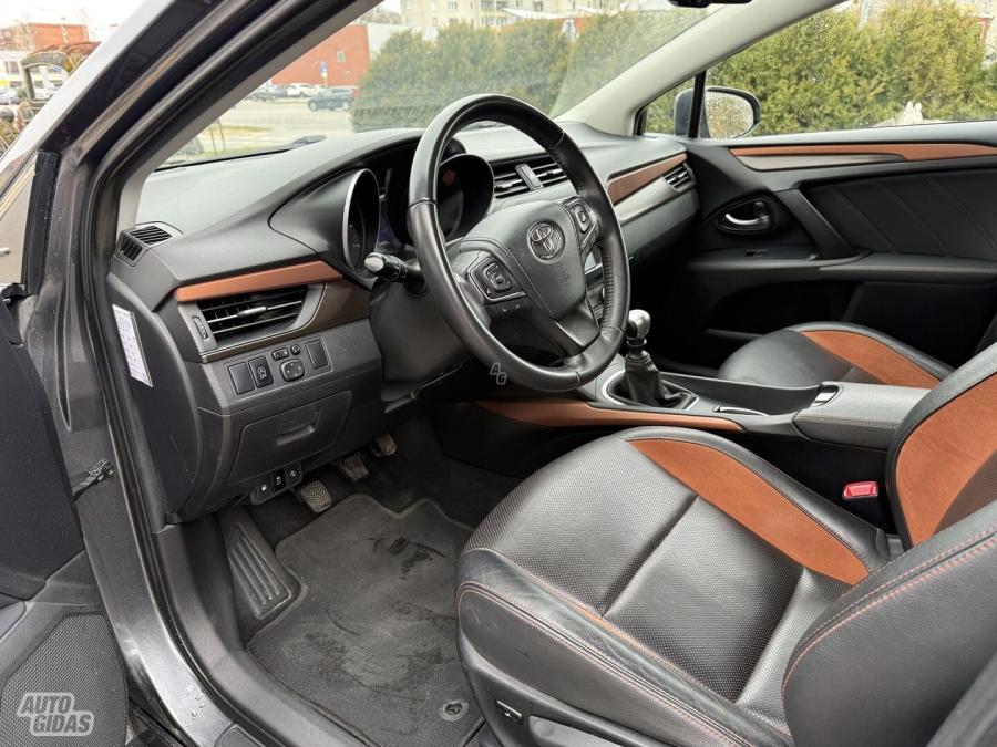 Серый Тойота Авенсис 2016 в Каунас, объемом двигателя 1.60 л и пробегом 326 тыс. км за 6400 €, фото 8 на AUTOMOTO.COM.LV