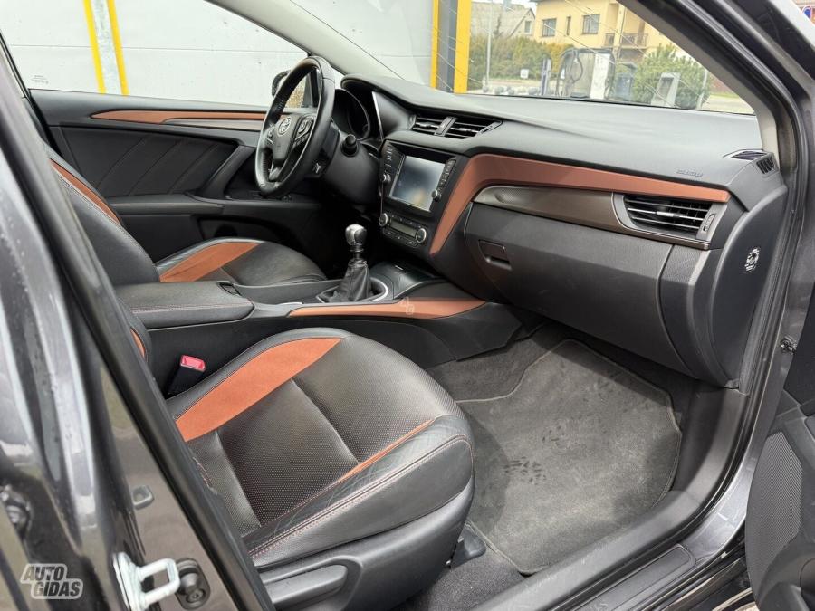 Серый Тойота Авенсис 2016 в Каунас, объемом двигателя 1.60 л и пробегом 326 тыс. км за 6400 €, фото 9 на AUTOMOTO.COM.LV