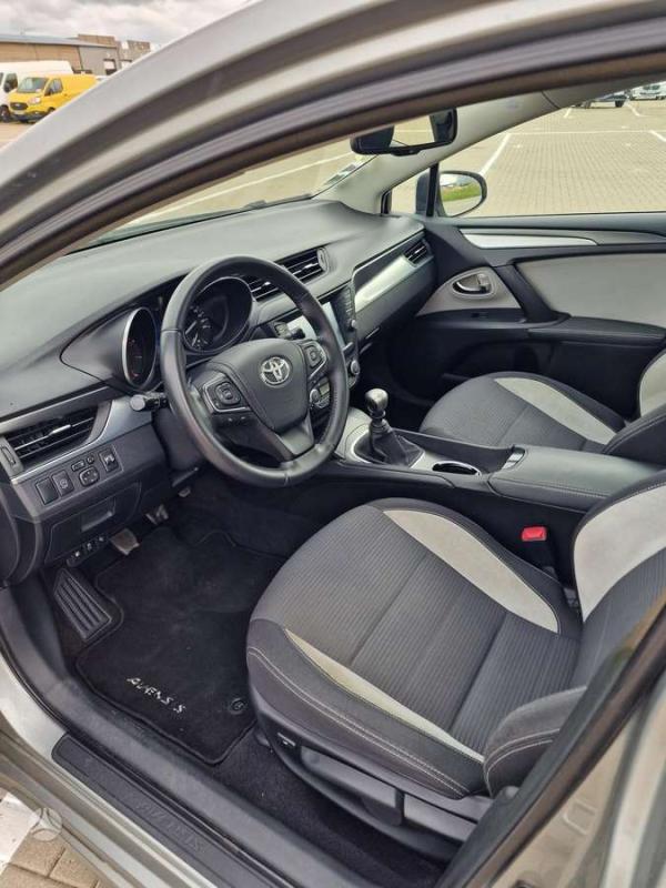 Серый Тойота Авенсис 2016 в Таураге, объемом двигателя 1.60 л и пробегом 227 тыс. км за 6500 €, фото 10 на AUTOMOTO.COM.LV