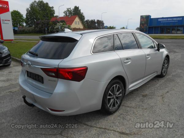 Pelēks Toyota Avensis 2016 Viljandi, ar dzinēja tilpumu 1.60 L un nobraukumu 197 tūkst. km par 8490 €, foto 2 vietnē AUTOMOTO.COM.LV