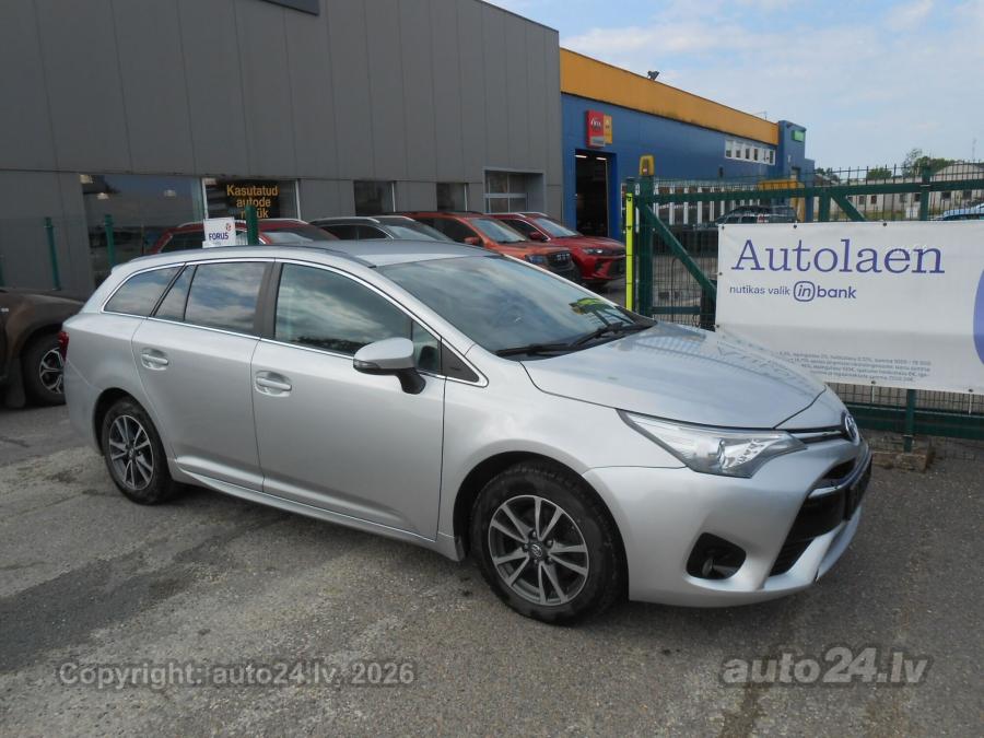 Grey Toyota Avensis 2016 in Viljandi, with an engine capacity of 1.60 L and mileage of 197 thousand km for 8490 €, photo 18 on AUTOMOTO.COM.LV