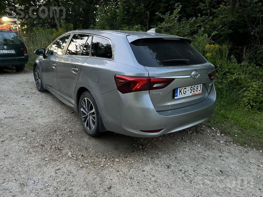 Pelēks Toyota Avensis 2016 Rīga, ar dzinēja tilpumu 2.00 L un nobraukumu 411 tūkst. km par 3400 €, foto 3 vietnē AUTOMOTO.COM.LV