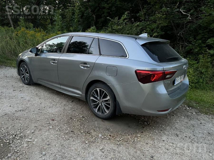 Pelēks Toyota Avensis 2016 Rīga, ar dzinēja tilpumu 2.00 L un nobraukumu 411 tūkst. km par 3400 €, foto 5 vietnē AUTOMOTO.COM.LV