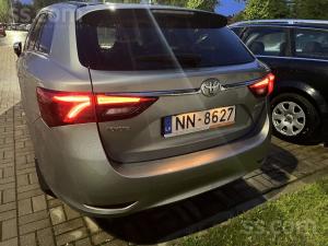Pelēks Toyota Avensis 2016 Rīga, ar dzinēja tilpumu 2.00 L un nobraukumu 411 tūkst. km par 3400 €, foto 7 vietnē AUTOMOTO.COM.LV