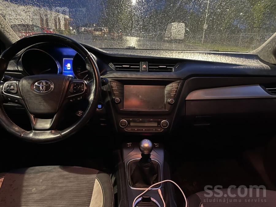 Pelēks Toyota Avensis 2016 Rīga, ar dzinēja tilpumu 2.00 L un nobraukumu 411 tūkst. km par 3400 €, foto 9 vietnē AUTOMOTO.COM.LV