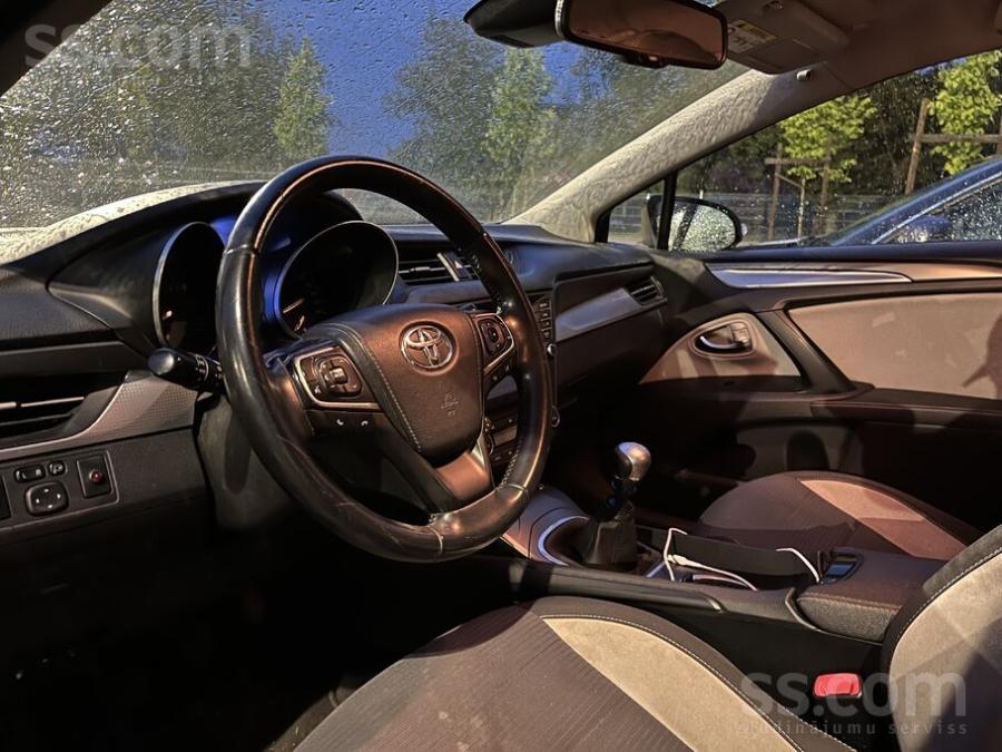 Pelēks Toyota Avensis 2016 Rīga, ar dzinēja tilpumu 2.00 L un nobraukumu 411 tūkst. km par 3400 €, foto 10 vietnē AUTOMOTO.COM.LV