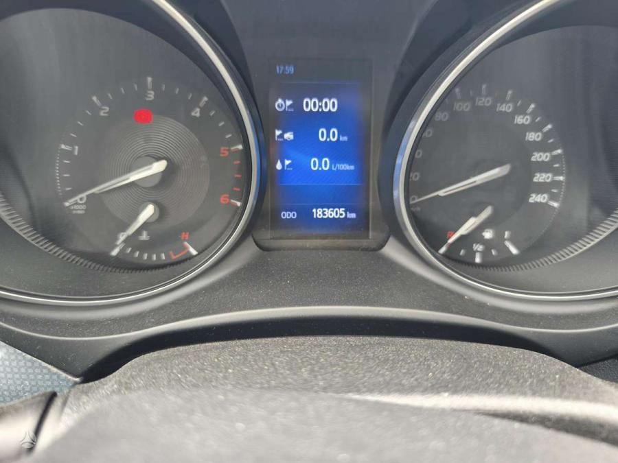 Серый Тойота Авенсис 2016 в Утена, объемом двигателя 2.00 л и пробегом 184 тыс. км за 8150 €, фото 15 на AUTOMOTO.COM.LV