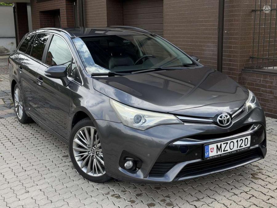 Серый Тойота Авенсис 2016 в Алитус, объемом двигателя 1.60 л и пробегом 327 тыс. км за 7950 €, фото 1 на AUTOMOTO.COM.LV