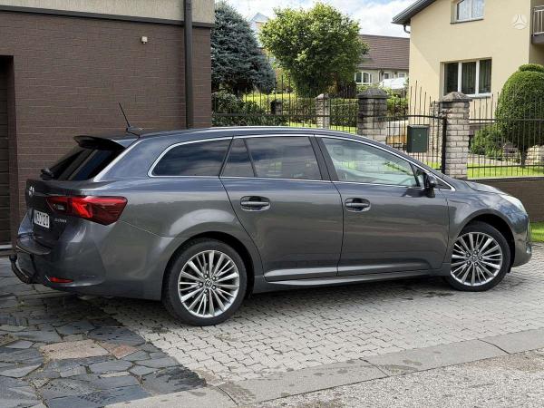 Pelēks Toyota Avensis 2016 Alīta, ar dzinēja tilpumu 1.60 L un nobraukumu 327 tūkst. km par 7950 €, foto 6 vietnē AUTOMOTO.COM.LV