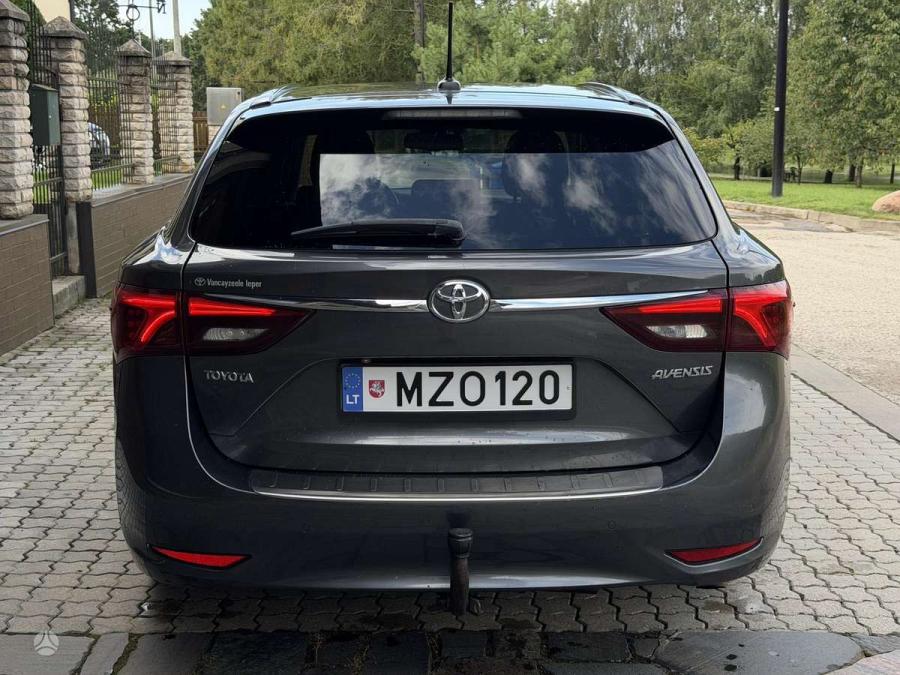 Серый Тойота Авенсис 2016 в Алитус, объемом двигателя 1.60 л и пробегом 327 тыс. км за 7950 €, фото 9 на AUTOMOTO.COM.LV