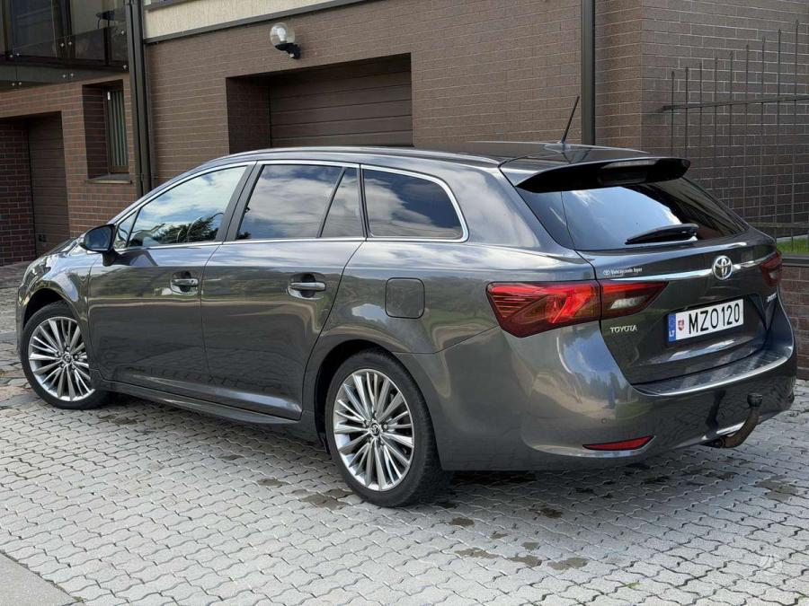 Серый Тойота Авенсис 2016 в Алитус, объемом двигателя 1.60 л и пробегом 327 тыс. км за 7950 €, фото 14 на AUTOMOTO.COM.LV