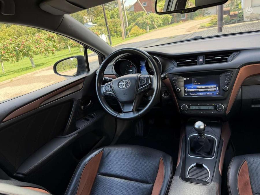Серый Тойота Авенсис 2016 в Алитус, объемом двигателя 1.60 л и пробегом 327 тыс. км за 7950 €, фото 25 на AUTOMOTO.COM.LV