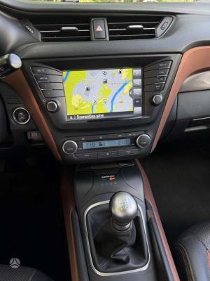 Серый Тойота Авенсис 2016 в Алитус, объемом двигателя 1.60 л и пробегом 327 тыс. км за 7950 €, фото 31 на AUTOMOTO.COM.LV