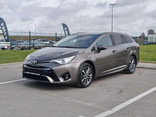 Grey Toyota Avensis 2016 in Marijampole, with an engine capacity of 1.80 L and mileage of 211 thousand km for 11200 €, photo 2 on AUTOMOTO.COM.LV