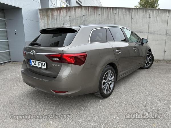 Pelēks Toyota Avensis 2016 Tartu, ar dzinēja tilpumu 1.80 L un nobraukumu 209 tūkst. km par 9900 €, foto 3 vietnē AUTOMOTO.COM.LV
