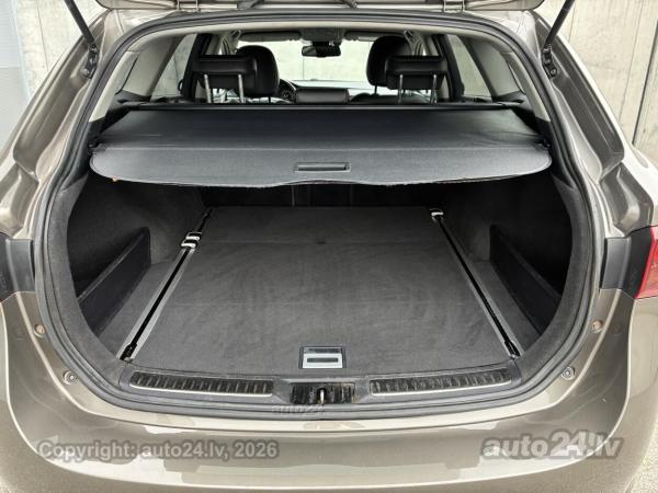 Pelēks Toyota Avensis 2016 Tartu, ar dzinēja tilpumu 1.80 L un nobraukumu 209 tūkst. km par 9900 €, foto 11 vietnē AUTOMOTO.COM.LV