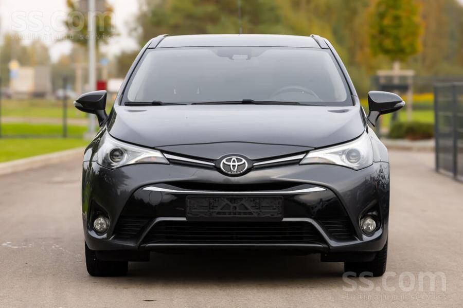 Pelēks Toyota Avensis 2016 Jelgava, ar dzinēja tilpumu 2.00 L un nobraukumu 0 tūkst. km par 9500 €, foto 3 vietnē AUTOMOTO.COM.LV