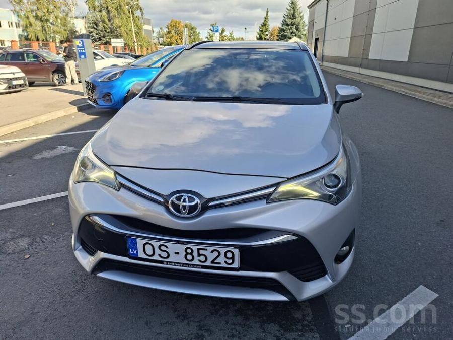 Pelēks Toyota Avensis 2016 Rīga, ar dzinēja tilpumu 2.00 L un nobraukumu 212 tūkst. km par 8450 €, foto 3 vietnē AUTOMOTO.COM.LV