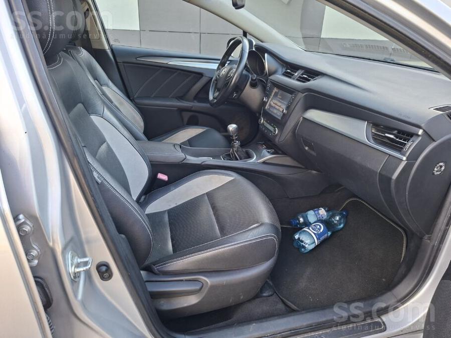 Pelēks Toyota Avensis 2016 Rīga, ar dzinēja tilpumu 2.00 L un nobraukumu 212 tūkst. km par 8450 €, foto 10 vietnē AUTOMOTO.COM.LV