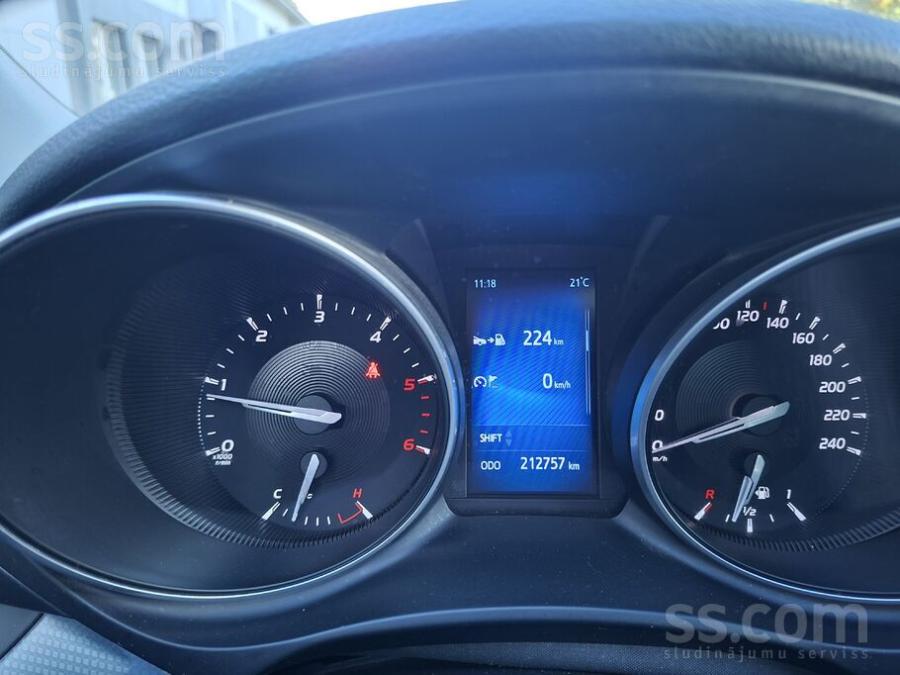 Pelēks Toyota Avensis 2016 Rīga, ar dzinēja tilpumu 2.00 L un nobraukumu 212 tūkst. km par 8450 €, foto 13 vietnē AUTOMOTO.COM.LV