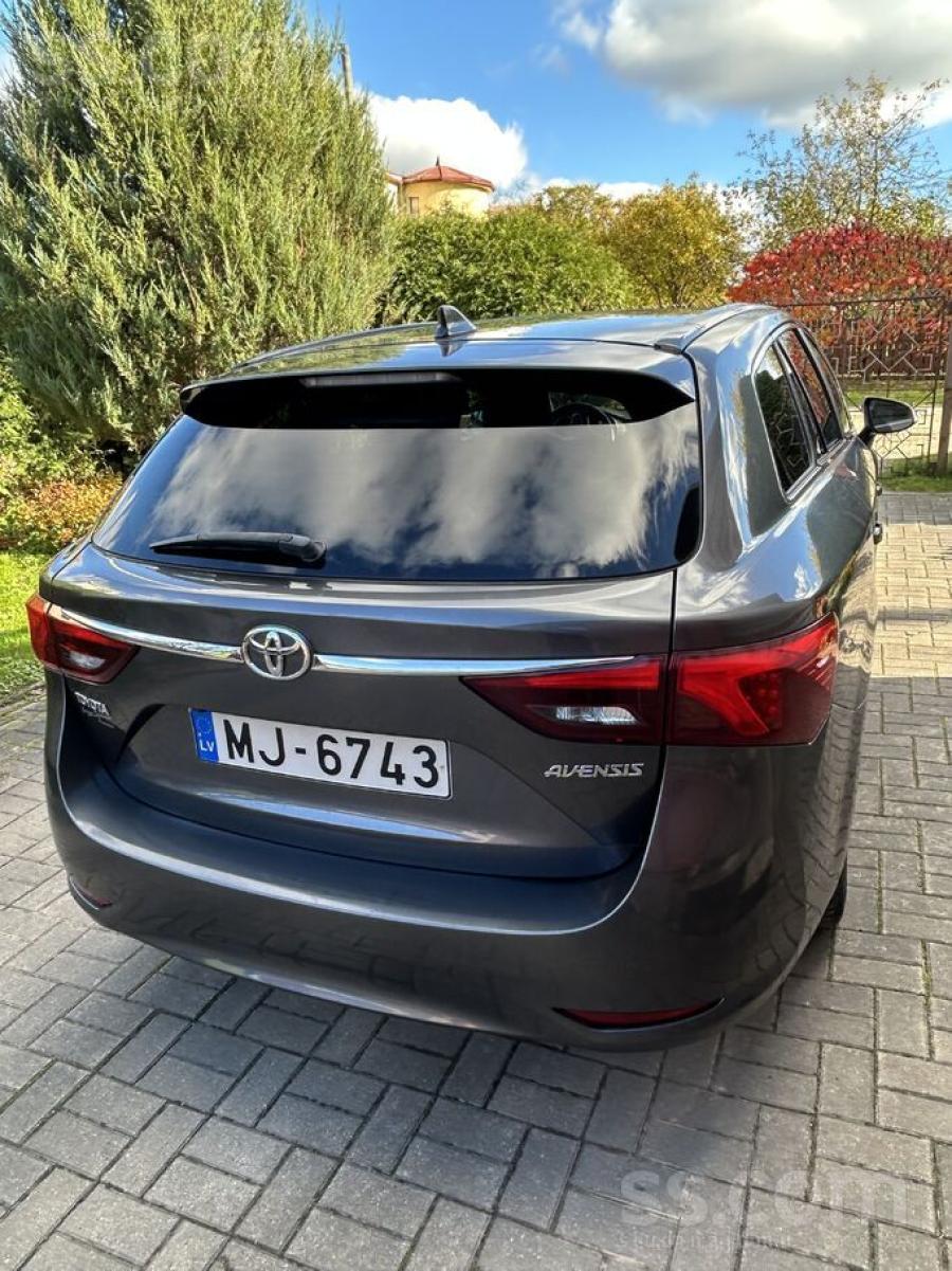 Pelēks Toyota Avensis 2016 Rēzekne, ar dzinēja tilpumu 2.00 L un nobraukumu 148 tūkst. km par 8100 €, foto 4 vietnē AUTOMOTO.COM.LV
