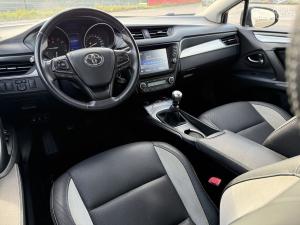 Pelēks Toyota Avensis 2016 Viļņa, ar dzinēja tilpumu 1.80 L un nobraukumu 201 tūkst. km par 10750 €, foto 15 vietnē AUTOMOTO.COM.LV
