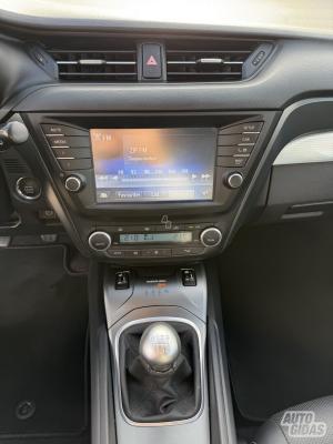 Pelēks Toyota Avensis 2016 Viļņa, ar dzinēja tilpumu 1.80 L un nobraukumu 201 tūkst. km par 10750 €, foto 27 vietnē AUTOMOTO.COM.LV