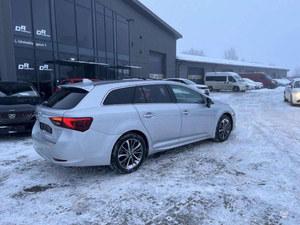 Grey Toyota Avensis 2017 in Taurage, with an engine capacity of 2.00 L and mileage of 300 thousand km for 7300 €, photo 7 on AUTOMOTO.COM.LV