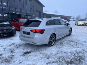 Grey Toyota Avensis 2017 in Taurage, with an engine capacity of 2.00 L and mileage of 300 thousand km for 7300 €, photo 8 on AUTOMOTO.COM.LV